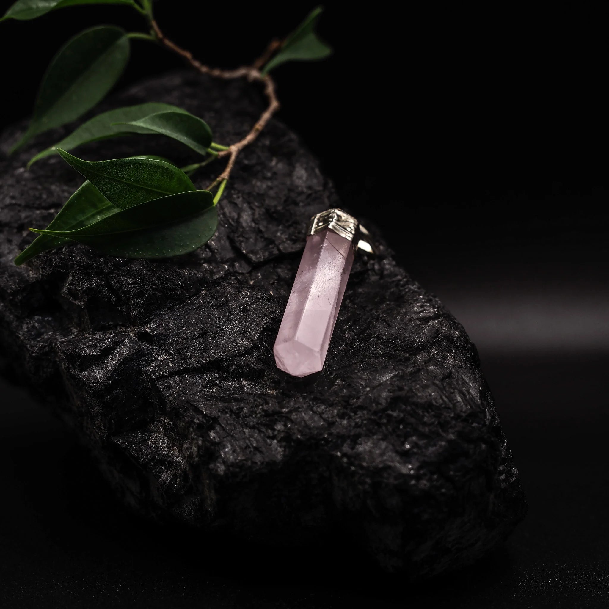 Necklace - Stone pendant, Rose quartz - Nordlys Viking